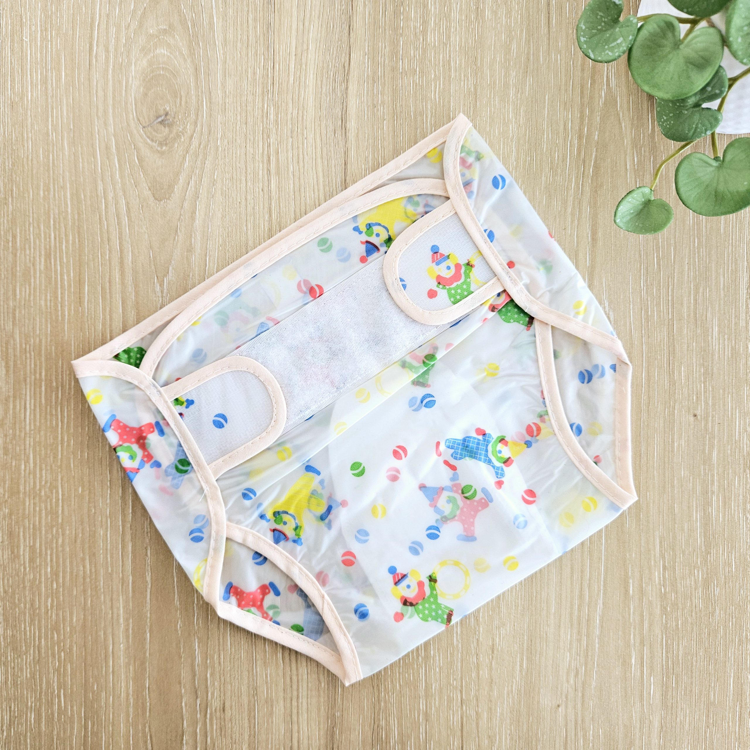 Plastic Nappy-NRPPU0-Peach border - Pretty Plums