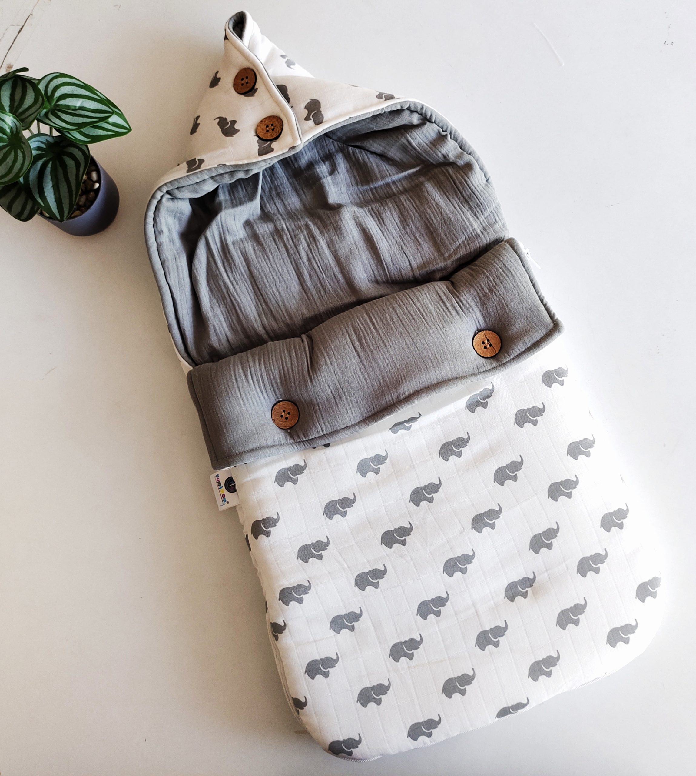 Muslin Cotton Kangaroo Wrapper - YMW02 - White With Ash Elephant ...