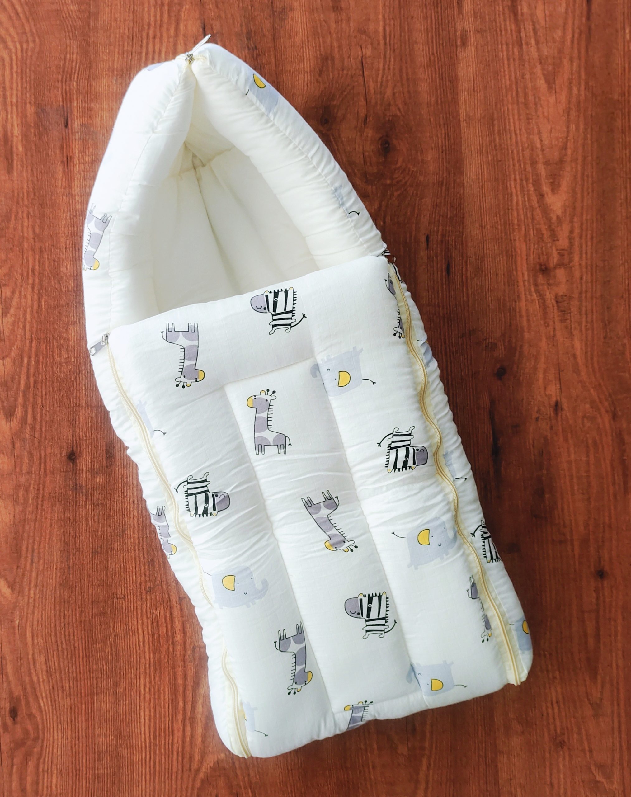 Muslin Cotton Kangaroo Wrapper - KW1 - White with Grey Animal - Pretty ...